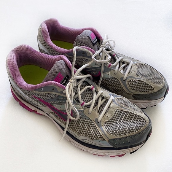 Nike | Shoes | Nike Structure 2 Womens Athletic Shoes Size 11 | Poshmark
